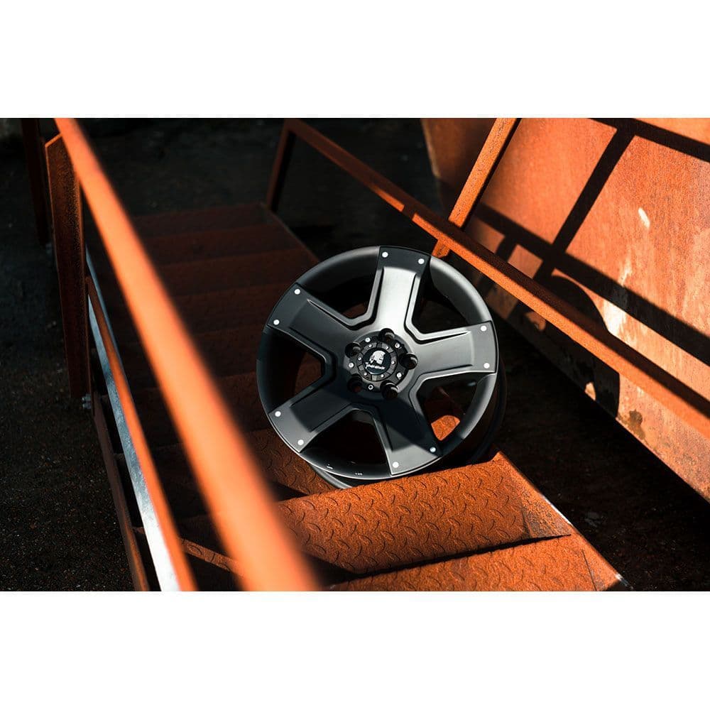 17" Tomahawk Outlaw Matt Black Alloy Wheels - Van Wheels